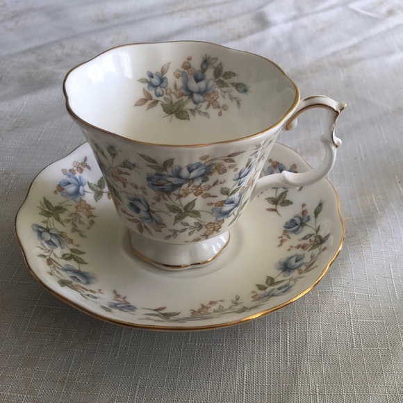 Royal Albert | Dining | Royal Albert Blue Gown Tea Cup And Saucer Set ...
